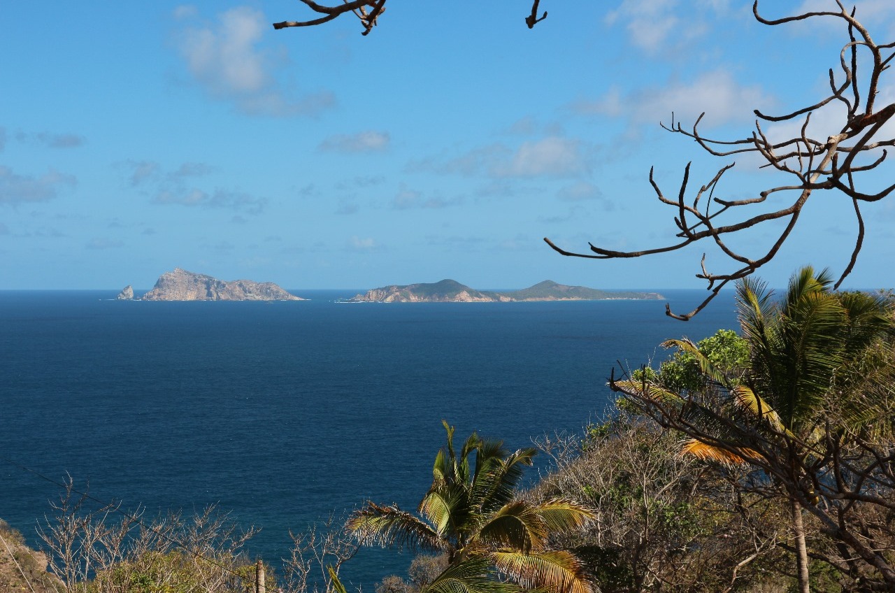 Bequia Walks 1 . . .Old Fort Estates